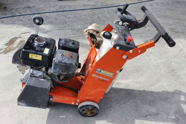 Noleggio Tagliasuolo Husqvarna FS400 LV - Cater Noleggio
